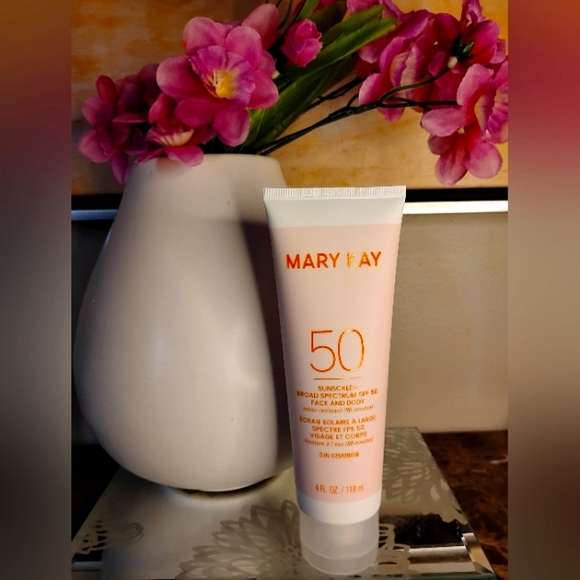 Mary Kay | Skincare | Mary Kay Cream Suncare Spf 5 Sunscreen | Poshmark